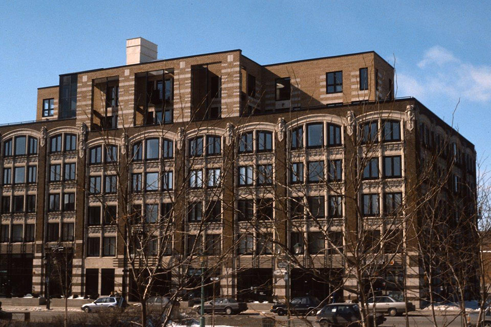 Dan Hanganu architectes - Multifunctional Complex Clos St-Bernard